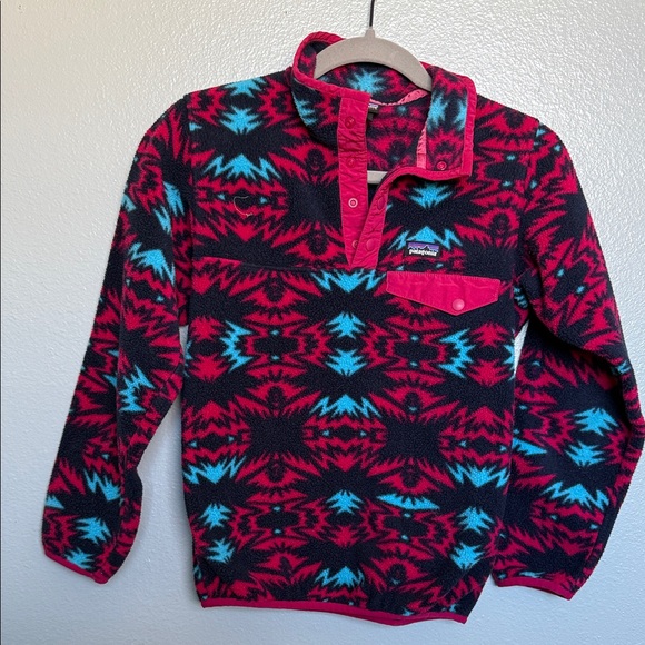 Patagonia | Jackets & Coats | Patagonia Red And Blue Patterned Fleece ...